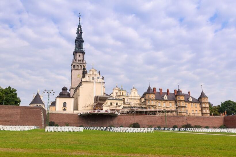 From Kraków: Czstochowa & agiewniki Pilgrim Sites Tour - Itinerary Breakdown