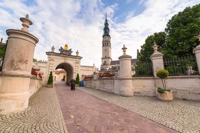 From Kraków: Czstochowa & agiewniki Pilgrim Sites Tour - Who Should Consider This Tour?