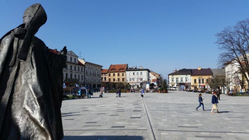 From Krakow: Full-Day Wadowice & Czestochowa Tour - An In-Depth Look at the Tour