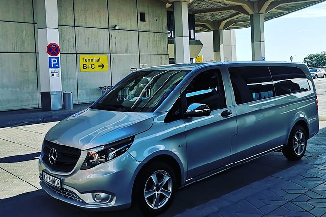 From Krakow to Wroclaw Airport Private Transfer - Detailed Review of the Krakow to Wroclaw Airport Private Transfer
