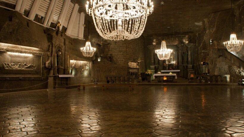 From Krakow: Wieliczka Salt Mine Guided Tour & Transfer - What to Expect from the Tour