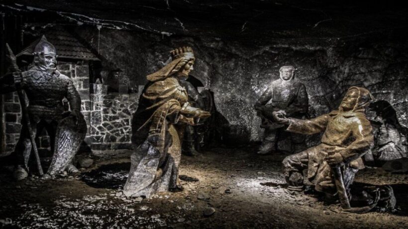 From Krakow: Wieliczka Salt Mine Guided Tour & Transfer - Who Should Consider This Tour?