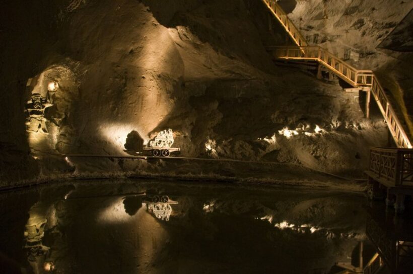 From Krakow: Wieliczka Salt Mine Tourist Route - The Experience Begins: Booking and Arrival