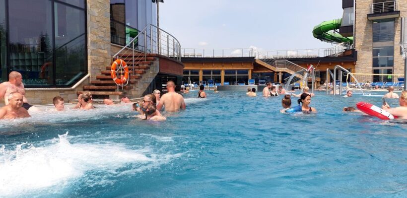 From Krakow: Zakopane & Thermal Springs Day Trip with Pickup - Exploring the Zakopane & Thermal Springs Day Trip from Krakow