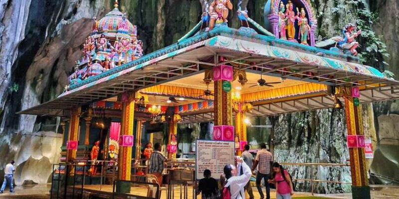 From Kuala Lumpur: Colmar Tropicale and Batu Caves Day Trip - The Sum Up