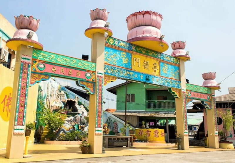 From Kuala Lumpur: Crab Island Tour with Seafood Lunch - Practical Aspects and Tips