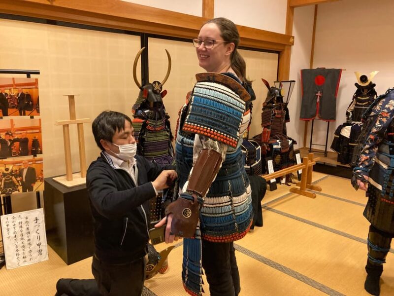 From Kyoto/Osaka/Kobe: Samurai Armor Dressing in a Castle - Key Points