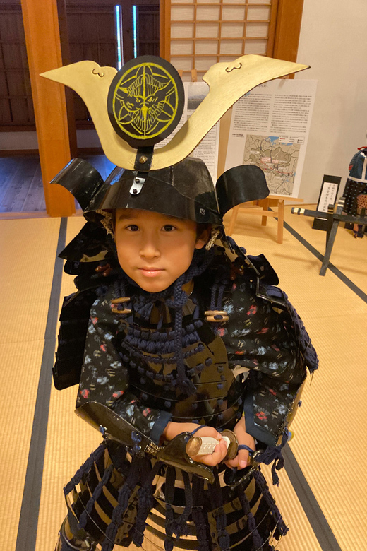 From Kyoto/Osaka/Kobe: Samurai Armor Dressing in a Castle - Highlights