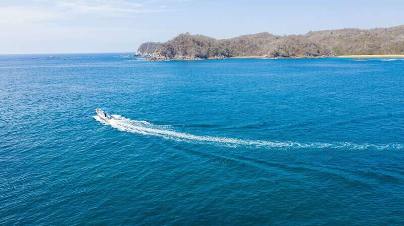 From La Crucecita: Private Huatulco 7 or 5 Bays Boat Trip - Key Points