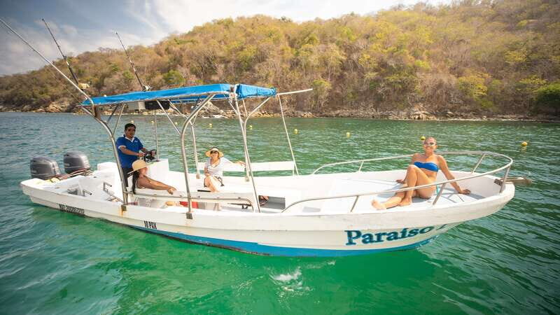 From La Crucecita: Private Huatulco 7 or 5 Bays Boat Trip - The Allure of a Private Boat Tour in Huatulco
