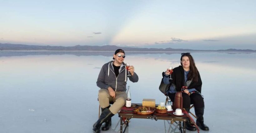 From La Paz: 2-Day Uyuni tour by flight - Key Points