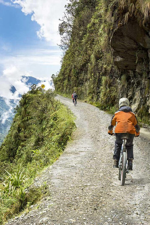 From La Paz: Death Route by mountain bike Tur guided tour - Key Points