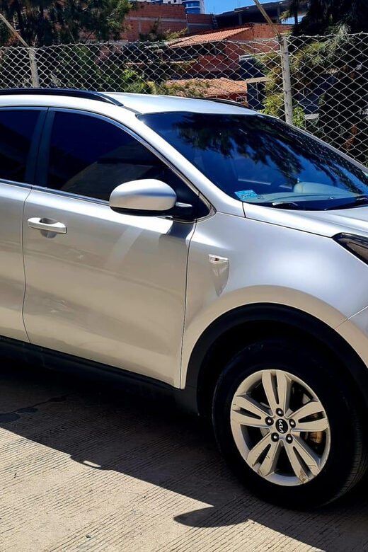 From La Paz: Tihuanacu & Titicaca Lake in one day with lunch - The Journey Begins: From La Paz to the Andes