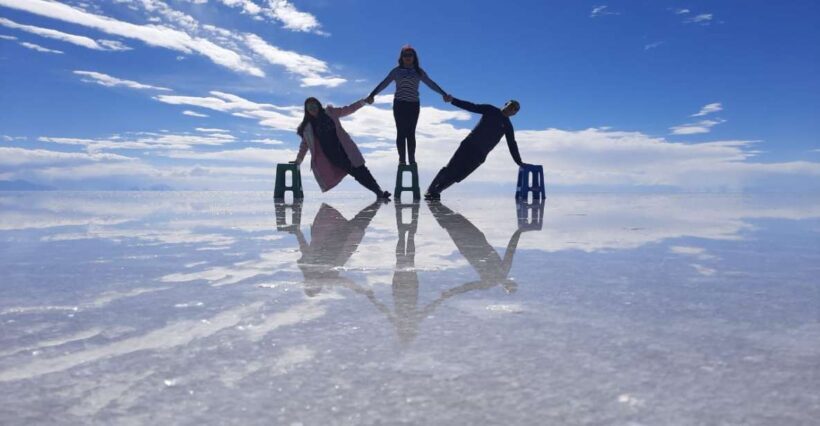 From La Paz: Uyuni salt flats and red lagoon by bus - An Inside Look at the 5-Day Uyuni Salt Flats Tour