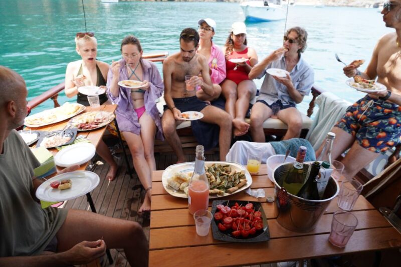 From La Spezia: Cinque Terre Boat Tour with Lunch and Wine - The Itinerary: What to Expect