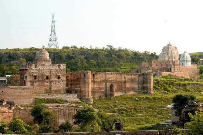 From Lahore: Katas Raj Temple, Khewra Salt Mines & Kalar Kahar Day Trip - Key Points