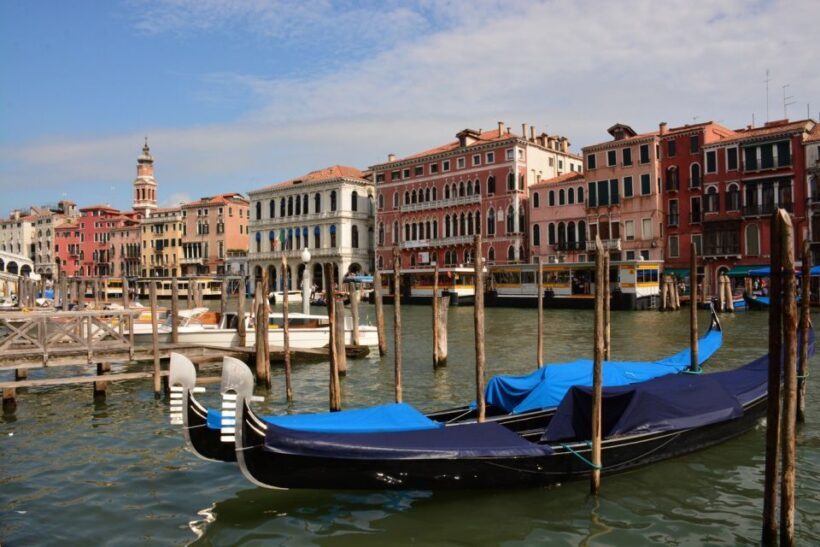 From Lake Garda: Full-Day Guided Group Tour of Venice - The Sum Up