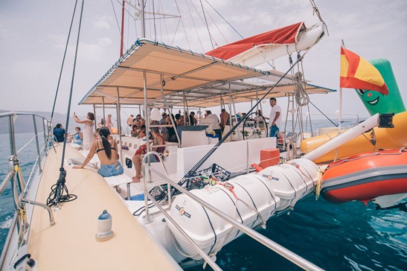 From Lanzarote: Sailing Day Trip Around La Graciosa - Who Should Book This Tour?