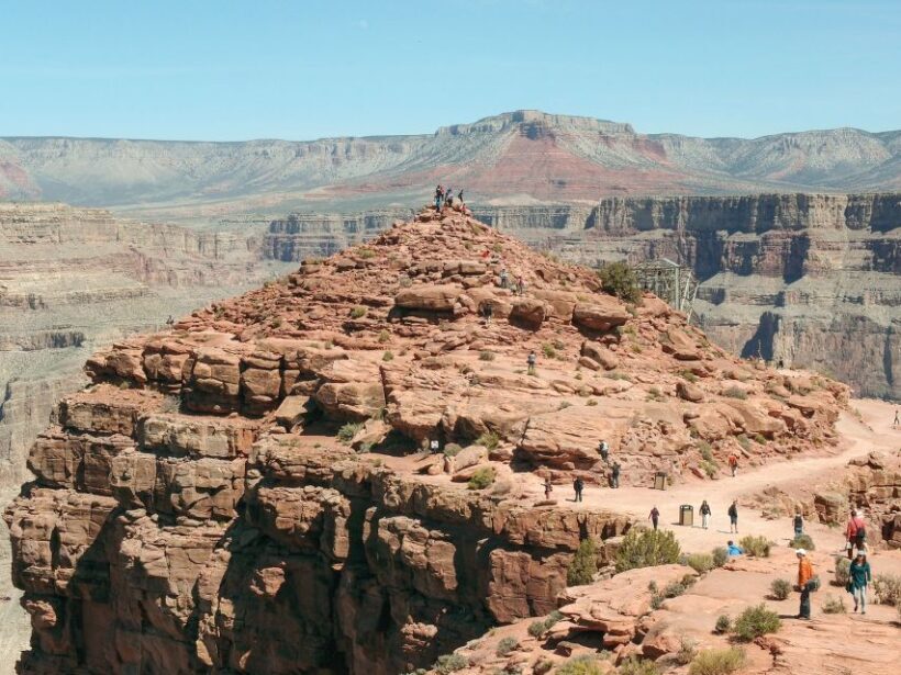 From Las Vegas: Grand Canyon West Rim & Hoover Dam Day Trip - Guides and Customer Experience