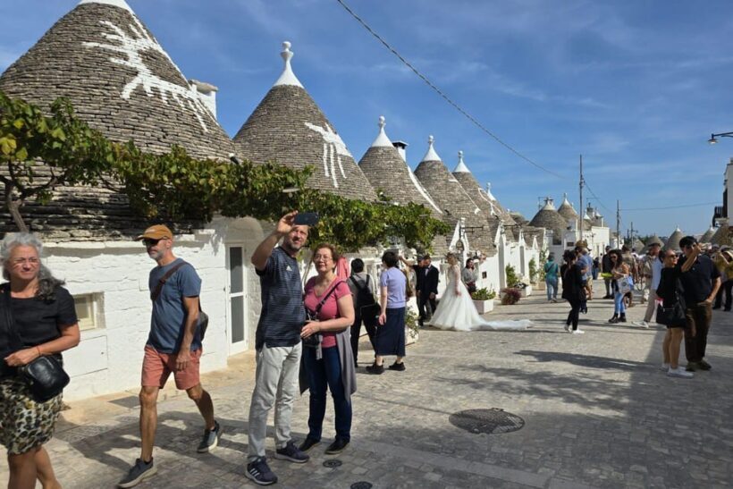 From Lecce: Alberobello, Ostuni & Locorotondo with Aperitif - An In-Depth Look at the Tour