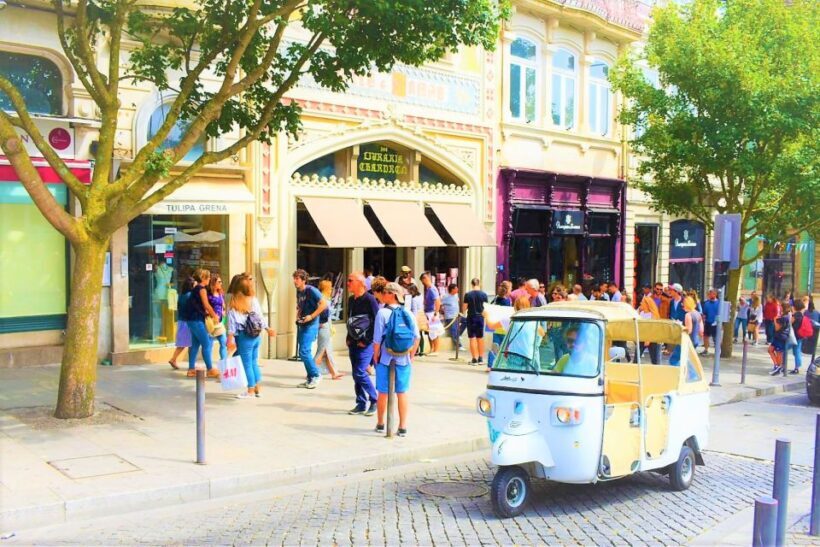 From Leixões: Private Porto Historic Center Tuk Tuk Tour - Exploring the Itinerary in Detail