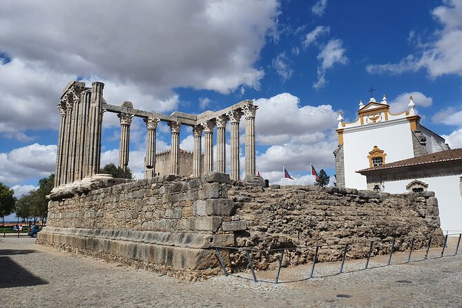 From Lisboa: Évora & Monsaraz Small-Group Full Day Tour - Lunch Break and Market Stroll