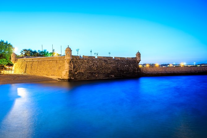 From Lisbon: Algarve Private Tour to Portimao, Lagos and Sagres - Key Points