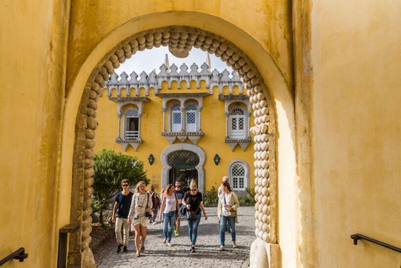 From Lisbon: Best of Sintra and Cascais Guided Day Tour - Authentic Traveler Perspectives