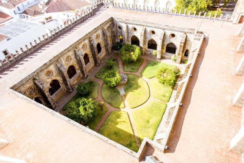 From Lisbon: Évora City Private Tour - Group Size and Flexibility