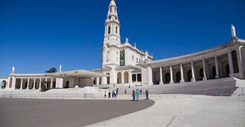 From Lisbon: Fátima/Batalha and Mafra Convent/Óbidos Tour - Who Will Love This Tour?