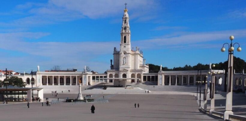 From Lisbon: Fátima, Nazaré, Batalha and Óbidos Private Tour - FAQ