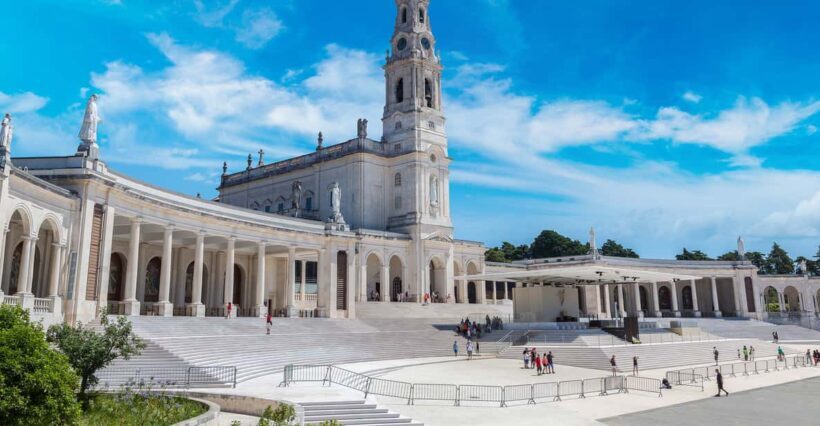 From Lisbon: Fátima, Nazaré, Óbidos Private Tour premium car - Who Is This Tour Best For?