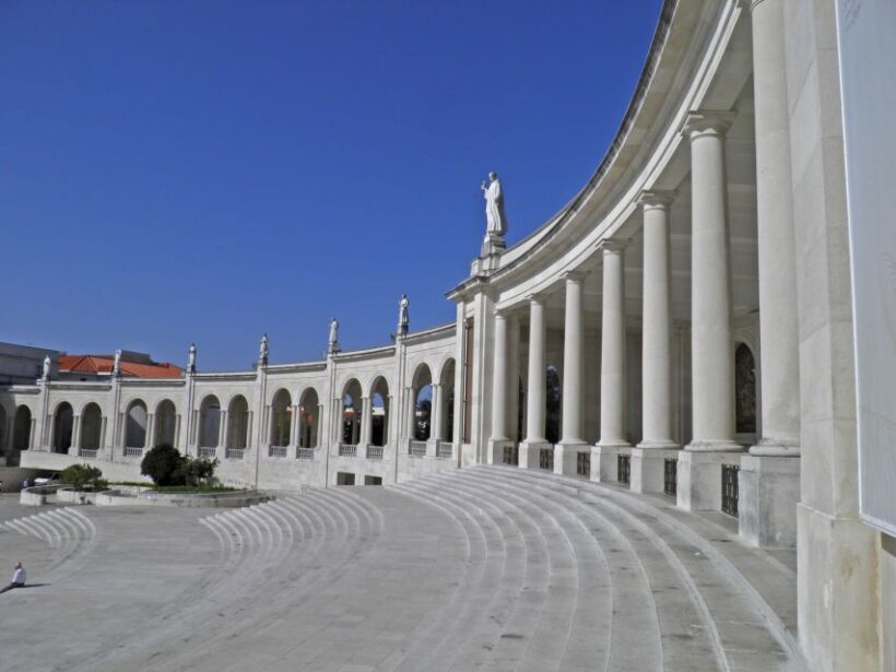 From Lisbon: Fátima Sanctuary and Batalha Monastery (UNESCO) - An Overview of What You’ll Experience