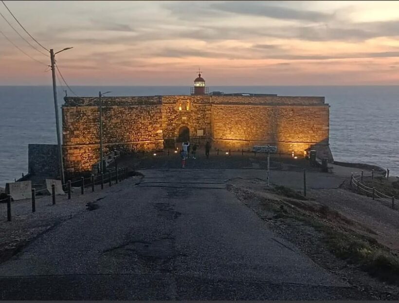 From Lisbon: Guided tour of Fátima, Nazaré and Óbidos - Analyzing the Value