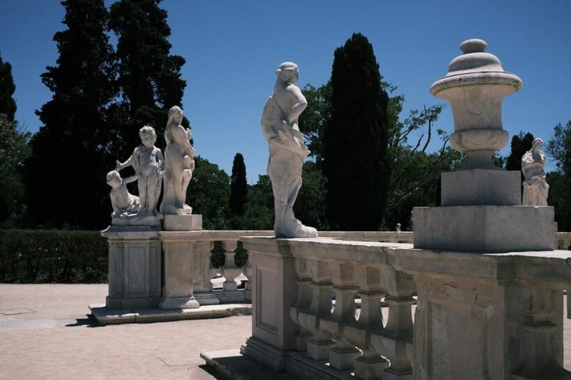 From Lisbon: Palacio Nacional de Queluz Private Tour - Exploring the Palace: A Step Back in Time