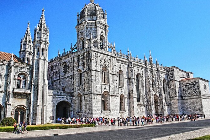From Lisbon: Private Full Day Tour, Lisbon & Sintra - Key Inclusions and Amenities Offered