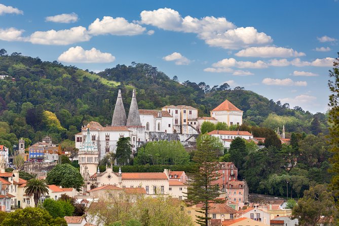 From Lisbon: Sintra Highlights and Pena Palace Full-Day Tour - Participant Requirements and Recommendations