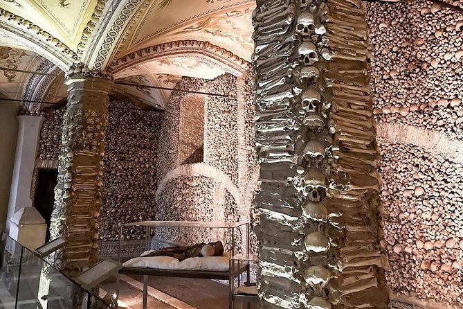 From Lisbon to the discovery of Évora and Arraiolos - Discovering Arraiolos: Rug-Making and Artistry