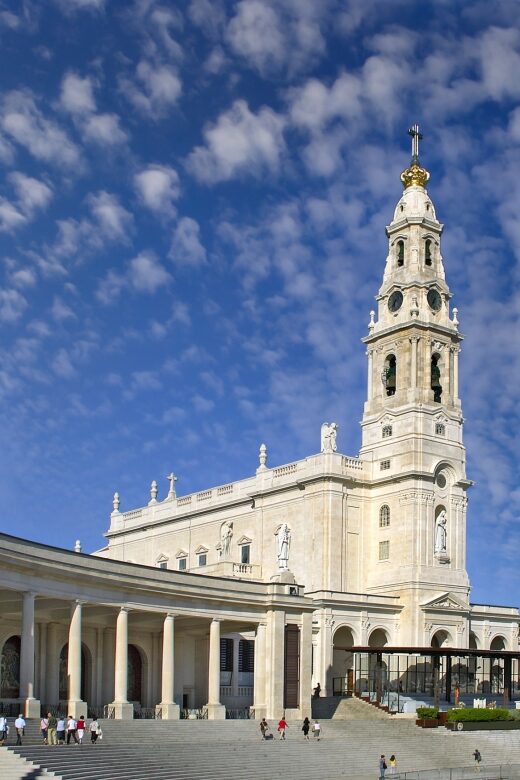 From Lisbon: Tour Fátima, Batalha, Alcobaça, Nazaré, Óbidos - Who Should Consider This Tour?