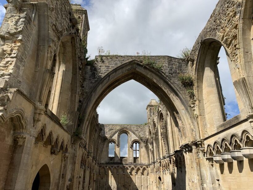 From London: Glastonbury and Cheddar Gorge Guided Day Trip - Starting Out: From London to Somerset