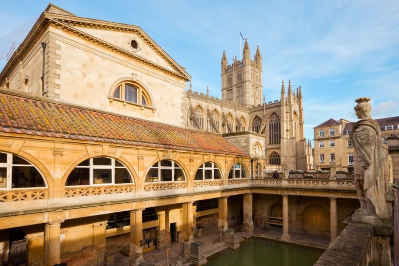 From London: Stonehenge and Bath Private Full-Day Trip - An Introduction to the Tour