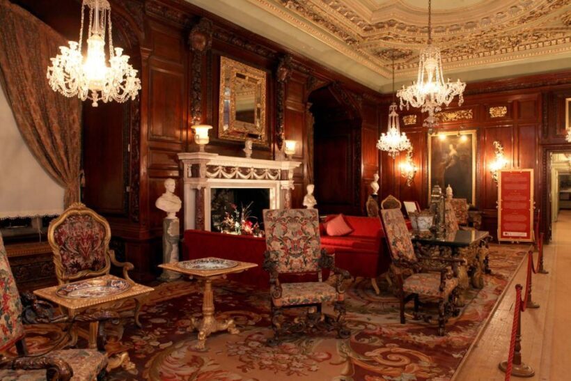 From London: Warwick Castle Day Trip by Rail - FAQs