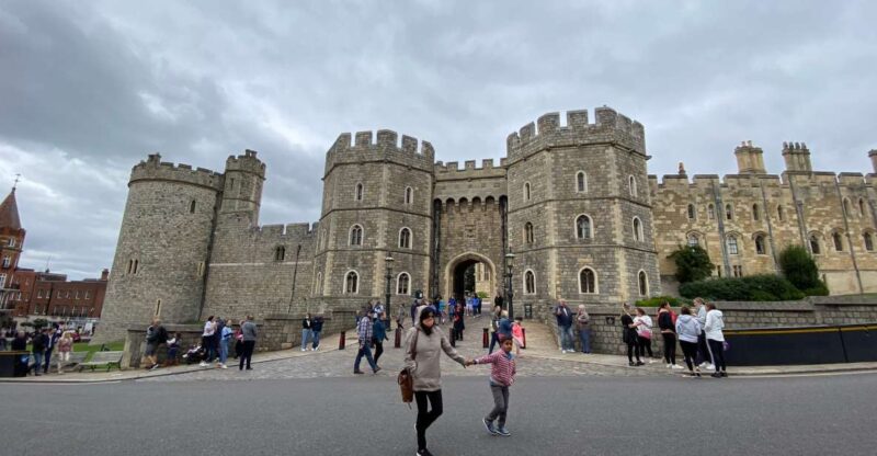 From London: Windsor Castle & Stonehenge Private Day Trip - An In-Depth Look at the Tour Experience