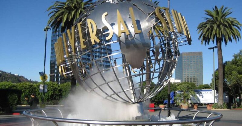 From Los Angeles: Full Day L.A Suburbs and Attractions tour - Authentic, Balanced Experience