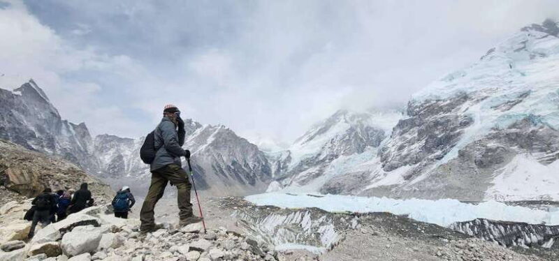 From Lukla: 18-Day Everest Base Camp and Gokyo Lakes Trek - A Practical Guide to the 18-Day Everest Base Camp and Gokyo Lakes Trek