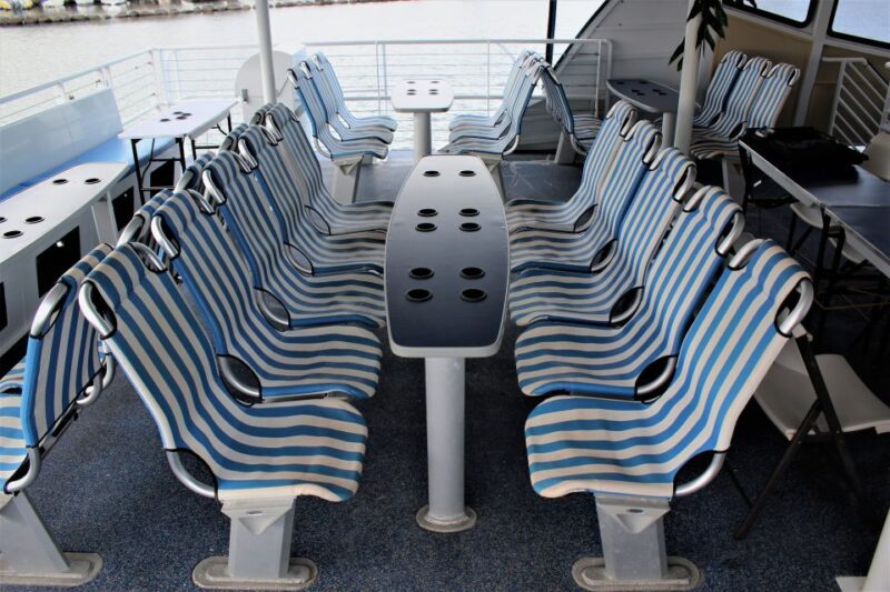 From Ma'alaea: Thanksgiving Dinner Cruise Aboard the Calypso - Food and Drinks: Hawaiian Flavors and Comfort