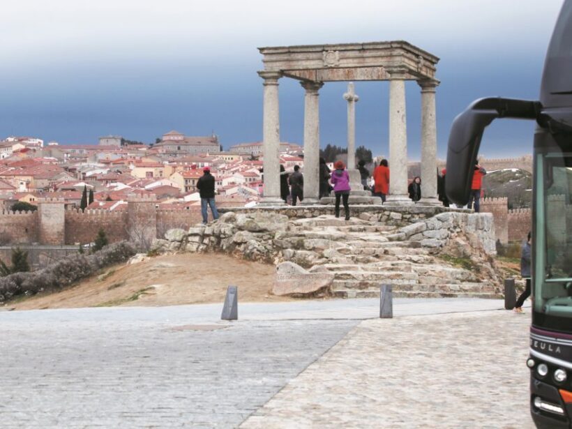From Madrid: Ávila and Segovia Guided Day Trip - Handling the Time Constraints and Logistics