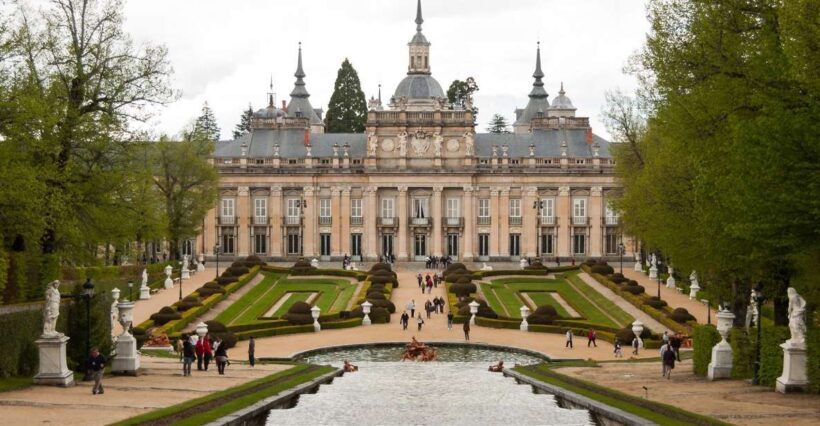 From Madrid: Segovia & La Granja Private Full-Day Tour - The Dining and Free Exploration Options