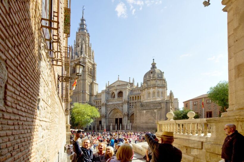 From Madrid: Toledo Guided Day Trip with Cathedral Admission - The Experience: Pros and Cons