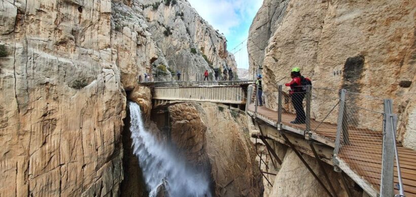 From Malaga: Caminito del Rey/White Village Tour & Tapas - FAQ
